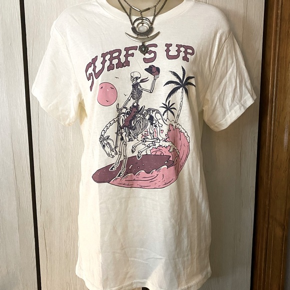 Tops | Graphic Tee | Poshmark